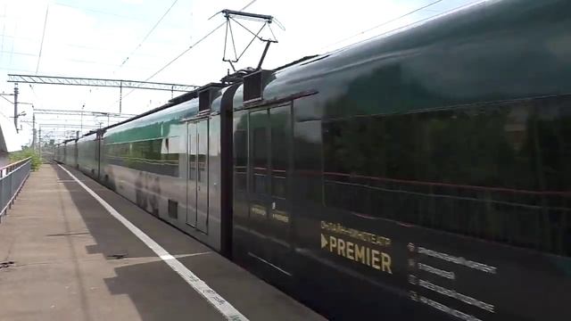 Электропоезд ЭД4МКМ-АЭРО-0002 "Аэроэкспресс" (ТЧ-50) приг. поезд №7140 Аэропорт Домодедово - Москва.
