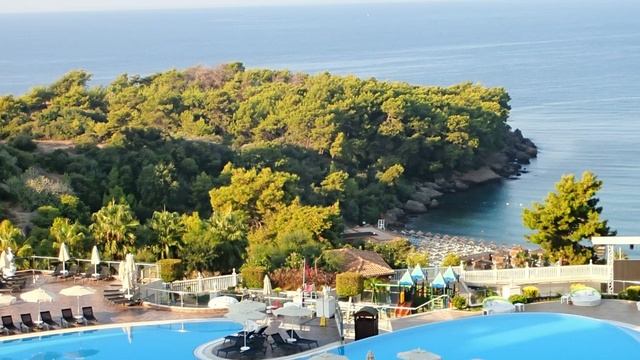 Панорама вида на море из отеля Литоре