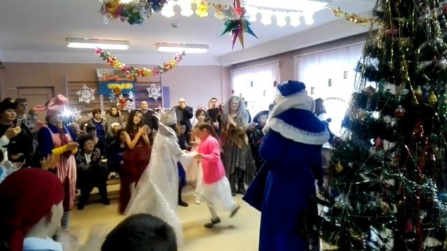 МЭЦ проводит утренник в п. им. Крупской декабрь 2018