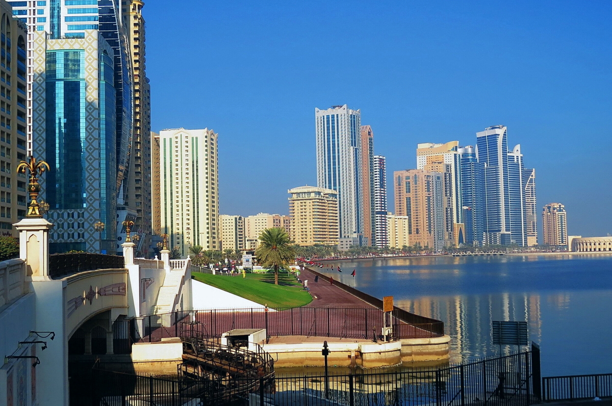 Шарджа  привлекательное местом для жизни и бизнеса. Sharjah is a place to live and do business