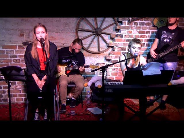 Варвара Власова и Софья Тараканова - Нюркина песня (Янка)