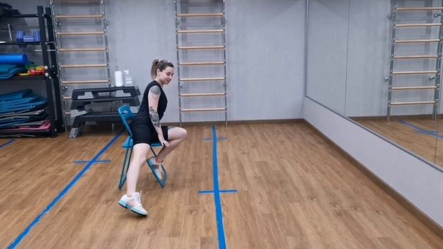 Тренировка со стулом