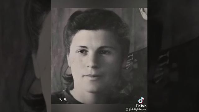 Бесплатный сервис Deep Nostalgia оживляет людей на старых фото.