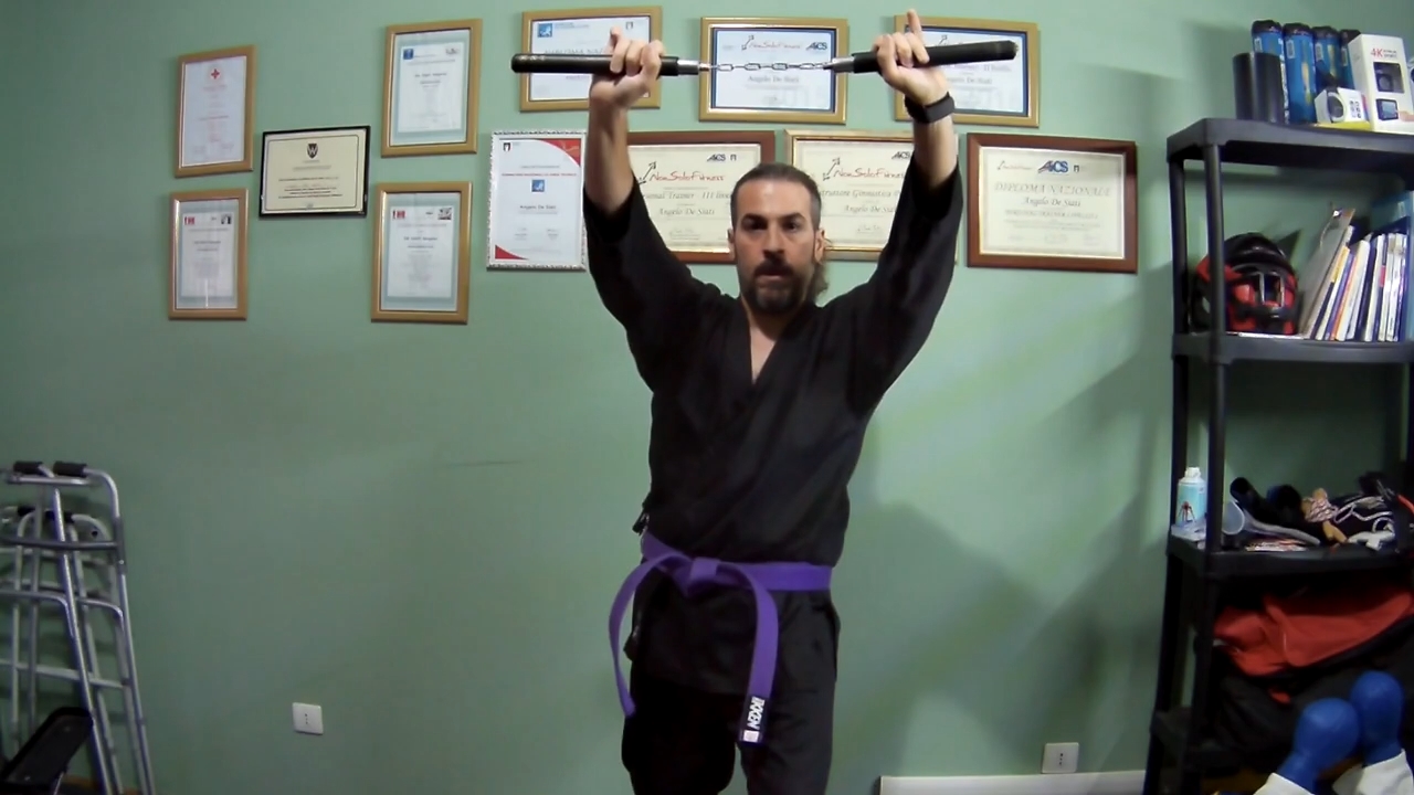 Nunchaku lezione n°14: LE PARATE ?? БЛОКИРОВКА АТАКИ.mp4