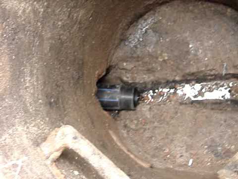 Протяжка новой трубы с использованием колодезного разрушителя