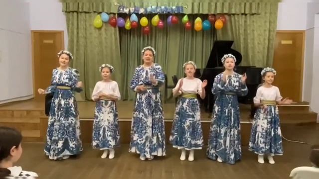 «Шли казаки» ансамбль Солнцеворот руководитель Базлова Е.Р..mp4
