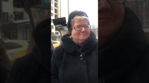 Адвокат батюшки Н.В. Аверина отвечает на вопросы пришедших людей. 25.02.2021