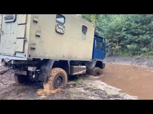 Военные полноприводные грузовики MAN, TATRA, STAR, IFA прут по бездорожью!