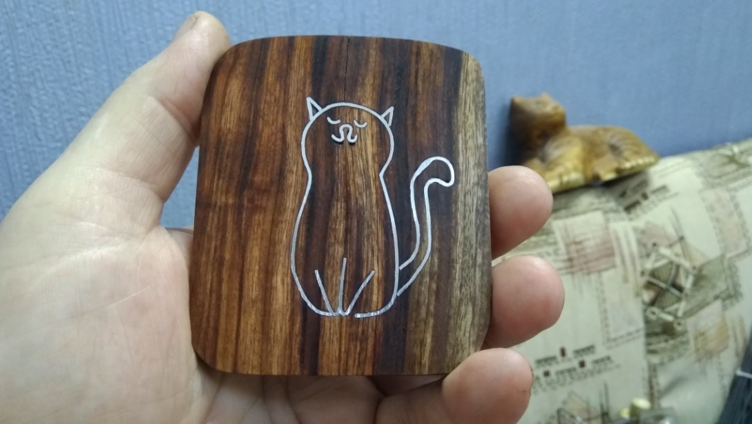 Мечтательный котик. Обзор инструмента и технологии инкрустации.