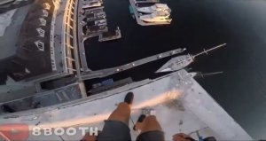Экстремал без страховки спрыгнул в воду с крыши 40-метрового здания