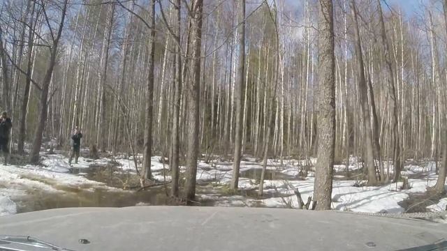 Ручей с ледяной ступенькой