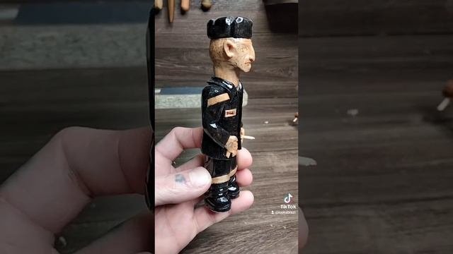 человек в телогрейке