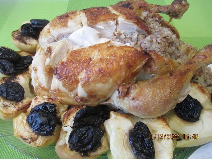 Готовим каждый выходной. Курочка фаршированная гречкой.