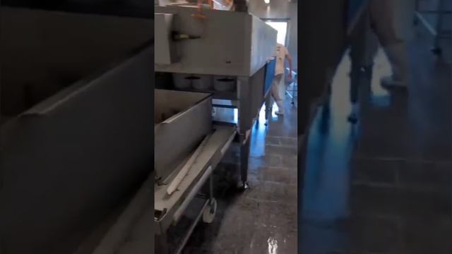 Швейцарский сыр раклет Сделано в Альпах