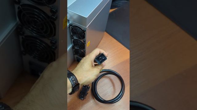 Antminer s 21 200 th