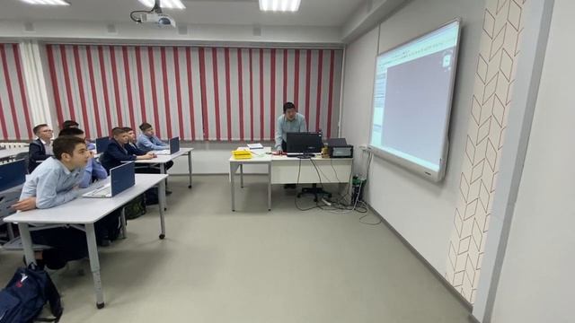 13 декабря 2021 год. 
Занятие по программе «HI-TECH». Новые места дополнительного образования