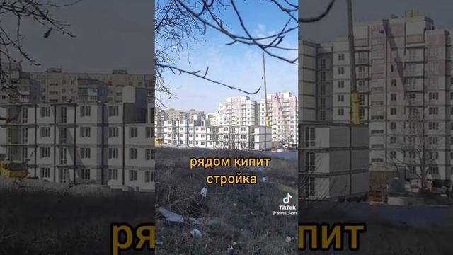 Мариупольцам раздают бесплатные обогреватели.