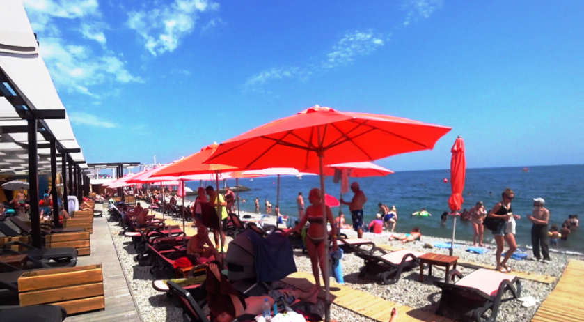 010. Крым. Ялта. Идём на Массандровский пляж. 23.6.21.