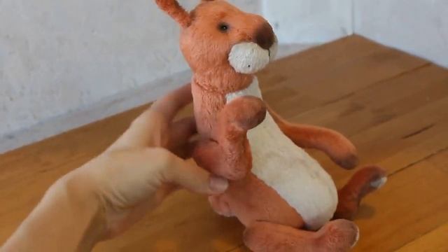 Тедди Крoлик в красном жилете.mp4