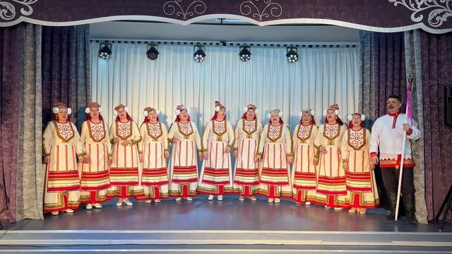 Народный фольклорный мордовский ансамбль "Валдо чи" - Вирьга моли, Машура