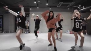 Beginner's Class/ My Jam - Bobby Brackins ft. Zendaya, Jeremih 