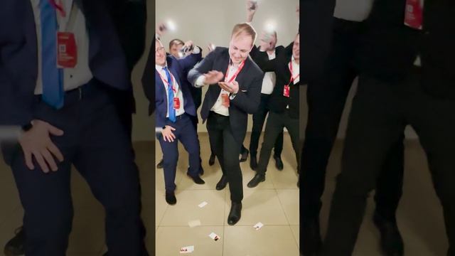 Почему ты еще не с нами?! Мы ждем именно тебя в нашей команде мечты!