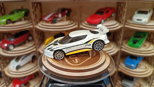 Lotus Evora GT4