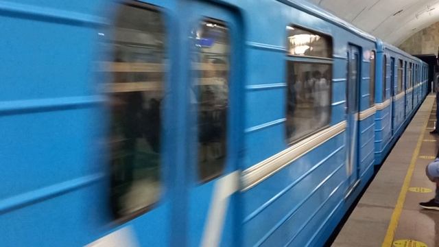 ПОЕЗД ТАШКЕНТСКОГО МЕТРО