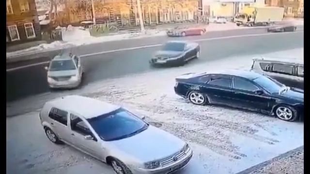 Биба и Боба занимают парковочное место.mp4