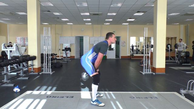 Махи гирей перед собой_ 2 варианта выполнения