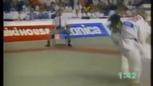 JUDO 1991 World Championships: Sharon Rendle (GBR) - Alessandra Giungi ...