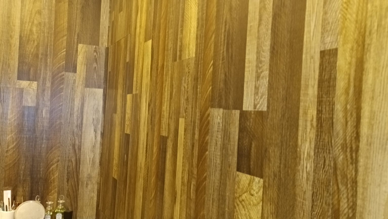 Виниловые покрытия для ванной. (часть 1)(напольное покрытие) Оклейка стен винилом.