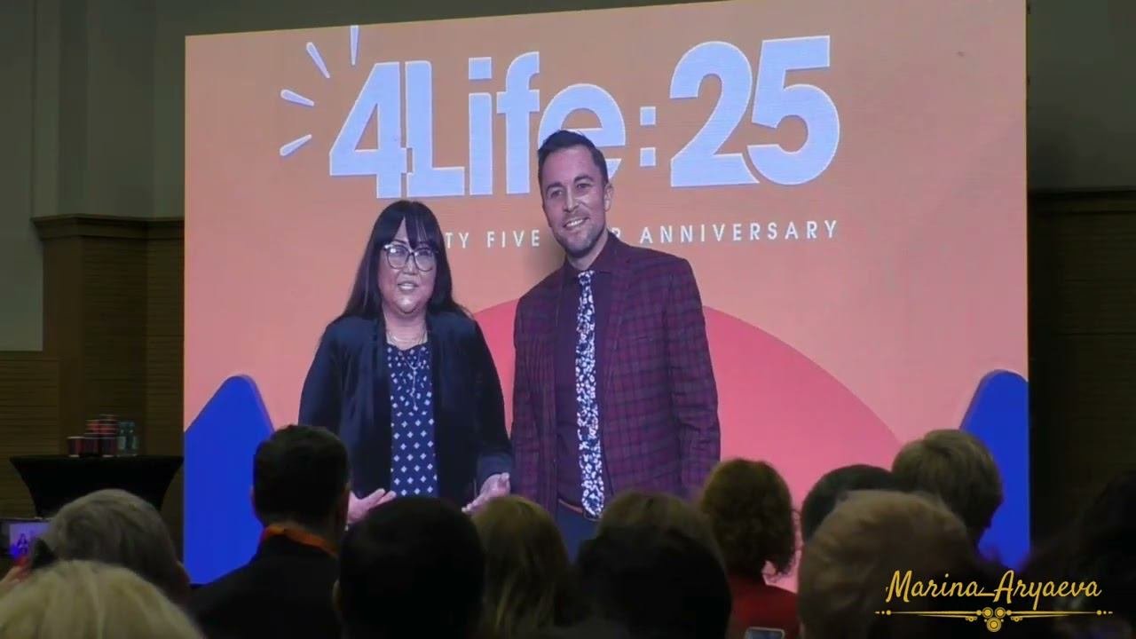 Директор Международных рынков Тайлер Мадсен и Болдмаа Нямдо на мероприятии в Москве