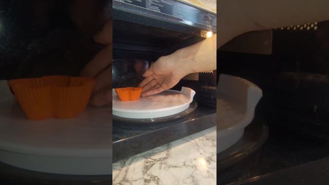 Кокосовый кекс за 1 минуту 🔥 66 калорий 🔥🥥