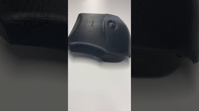 Крышка включения сигнала LADA Priora 1 2007-2015 г.в. муляж подушки безопасности руля 2170-3402060