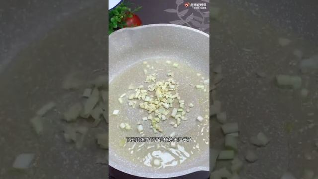 Жареные грибы эноки с яйцом Fried enoki mushrooms with egg अंडे के साथ फ्राइड एनोकी मशरूम
