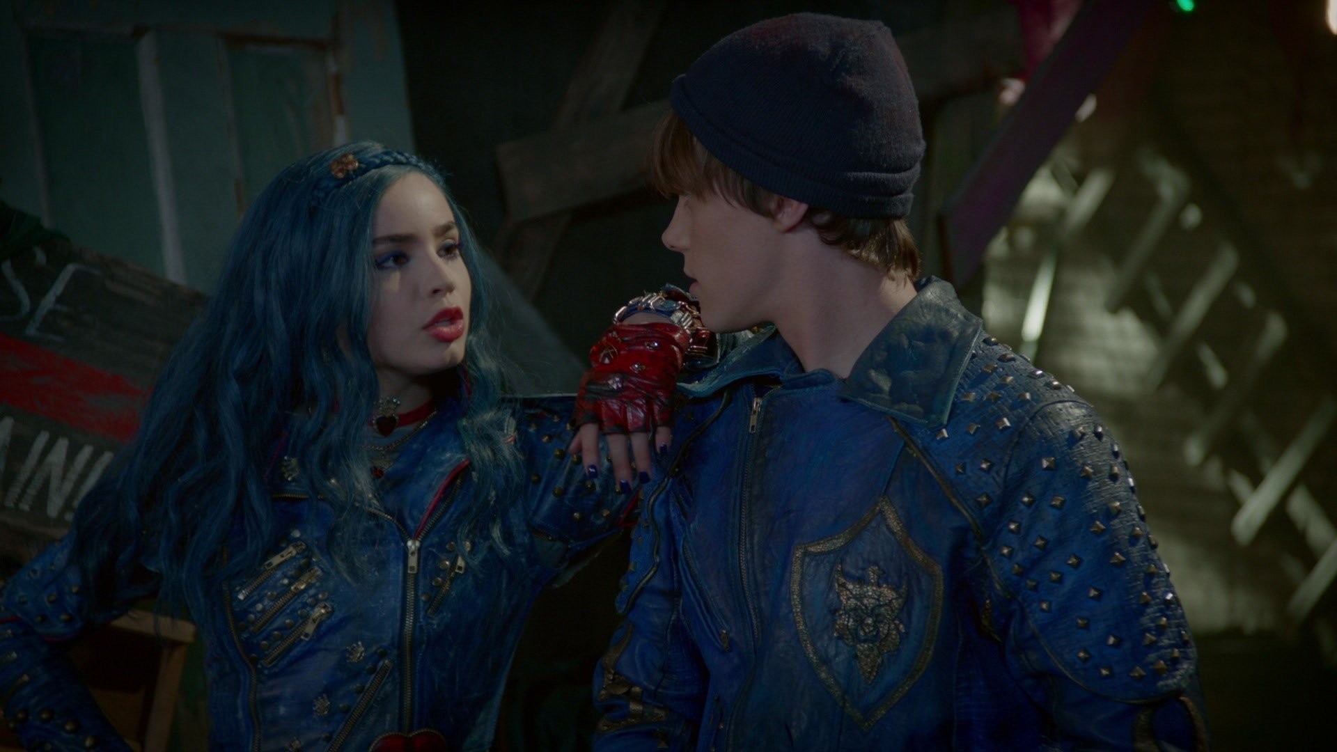 Chillin' Like a Villain - Descendants 2
