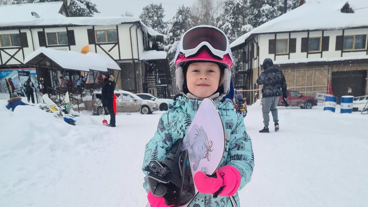 Сноубордистка на Уктусе. УРАЛ