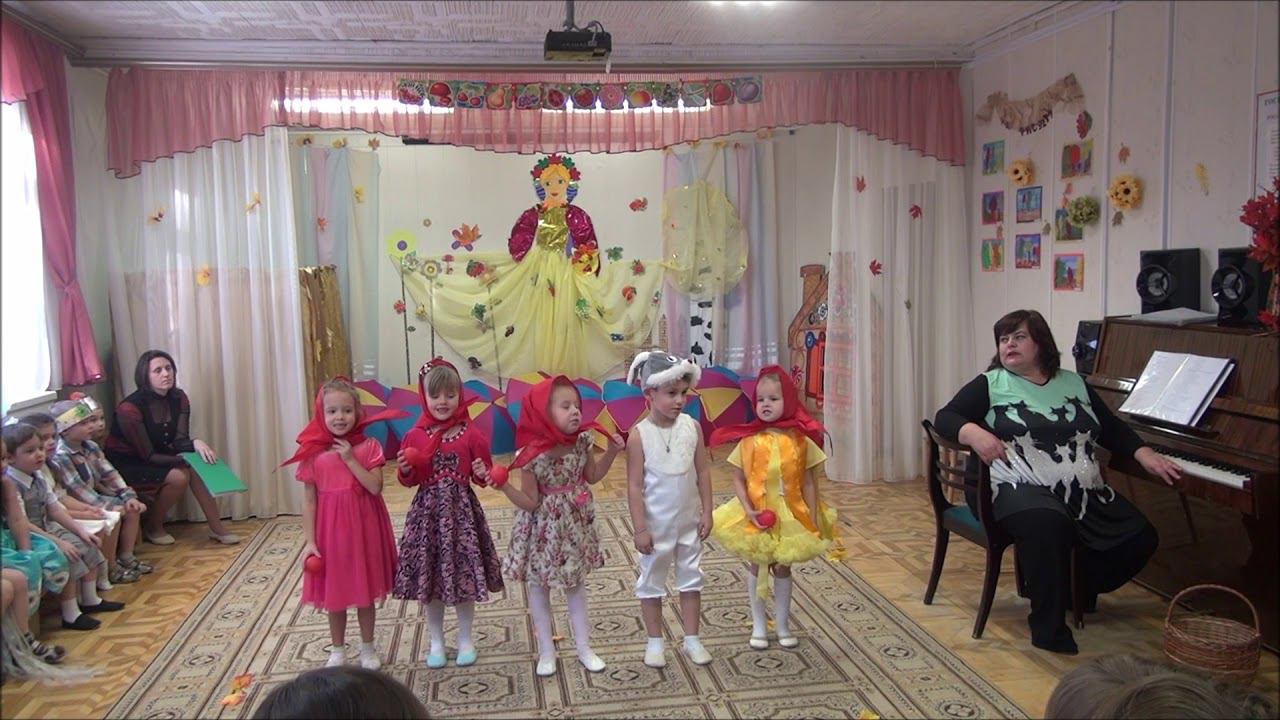 Осеняя сценка Рябинки и зайчик. Средняя группа