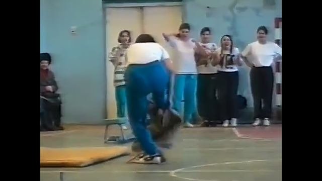 1996г  "Ану ка девушки  учителя- ученики"  18 школа г Северодонецк 2019 г