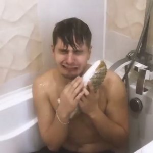 Когда купил белые кросы 
