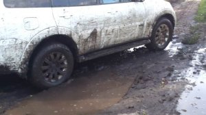 Снесло в колею на Шкоде