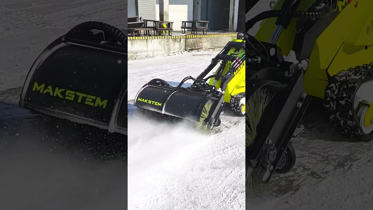 МАКСТЕМ ❯ Гусеничный Мини-Погрузчик ❯ Щётка ❯ Сделано в России  #минипогрузчик #сделановроссии