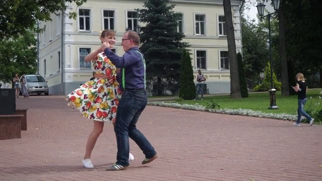 михаил дунаев и виа с.в.рекорд-прижмись поближе.mp4