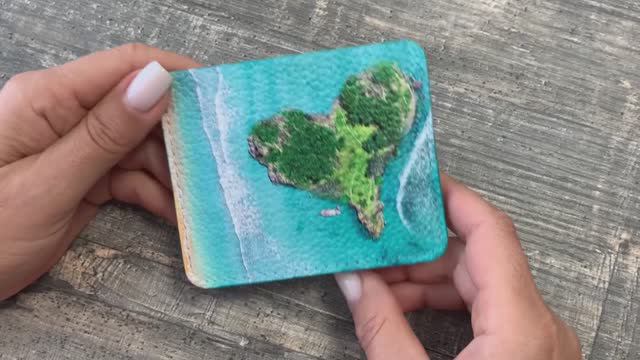 Женский бирюзовый картхолдер Eshemoda из натуральной кожи, принт "Остров Сердце"