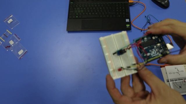 Урок 3. Светильник с управляемой яркостью