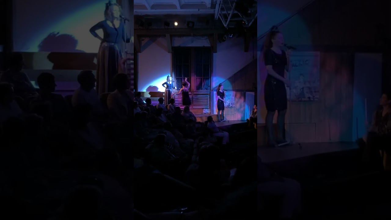 Фрагмент из спектакля "Раскас" В. Шукшин Поёт актриса Марина Коваль (Заболоцкая) #актриса #вокал