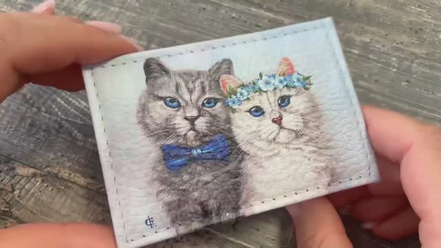 Пара британцев на обложке для проездного или соц карты. Отличный сувенир для любителя кошечек