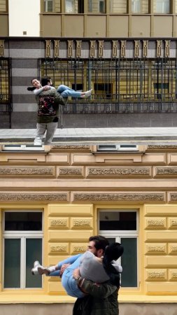 Ой, влюбился рано я,
Ты одурманила меня