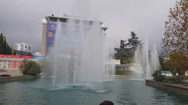 А вы помните его? Фонтан, которого больше нет. Ялта, пл. Советская 17.10.2021 #Крым #Ялта #фонтаны
